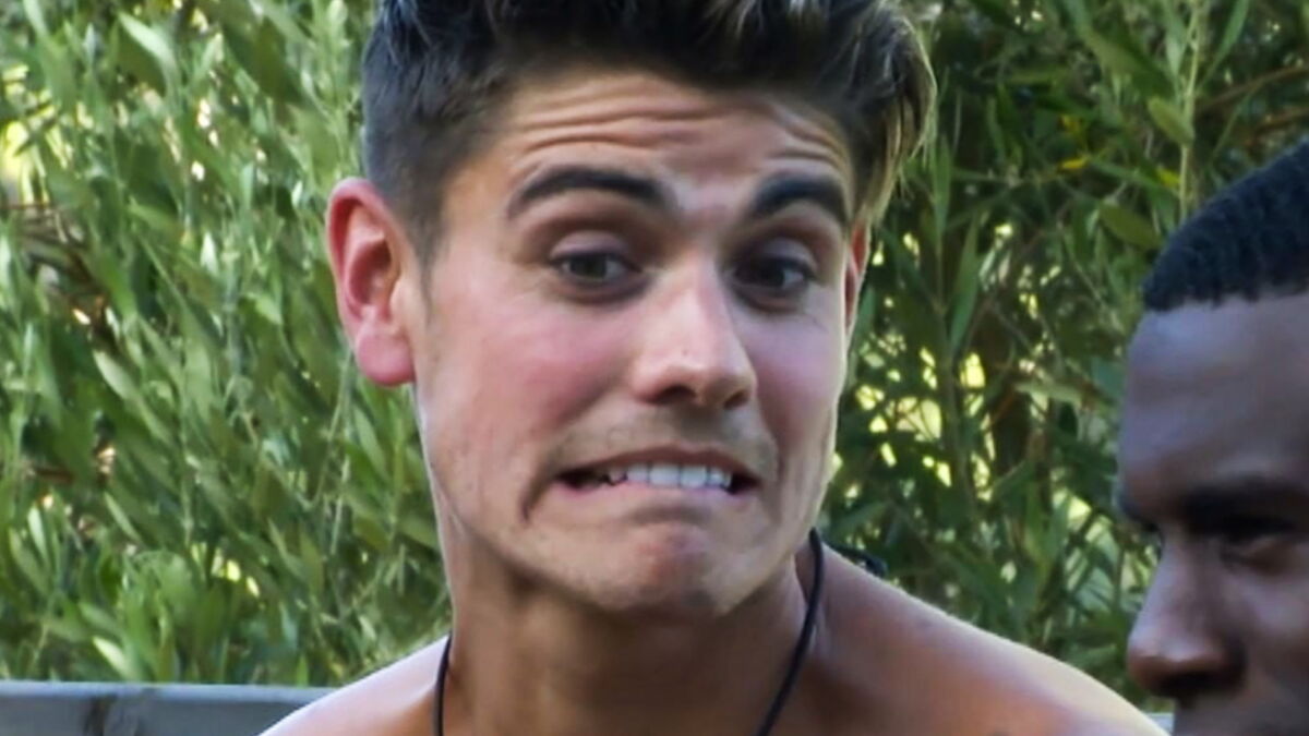 Love Island Fans Reckon Luke M Is Set To Pick Shaughna - Despite 'Proof ...