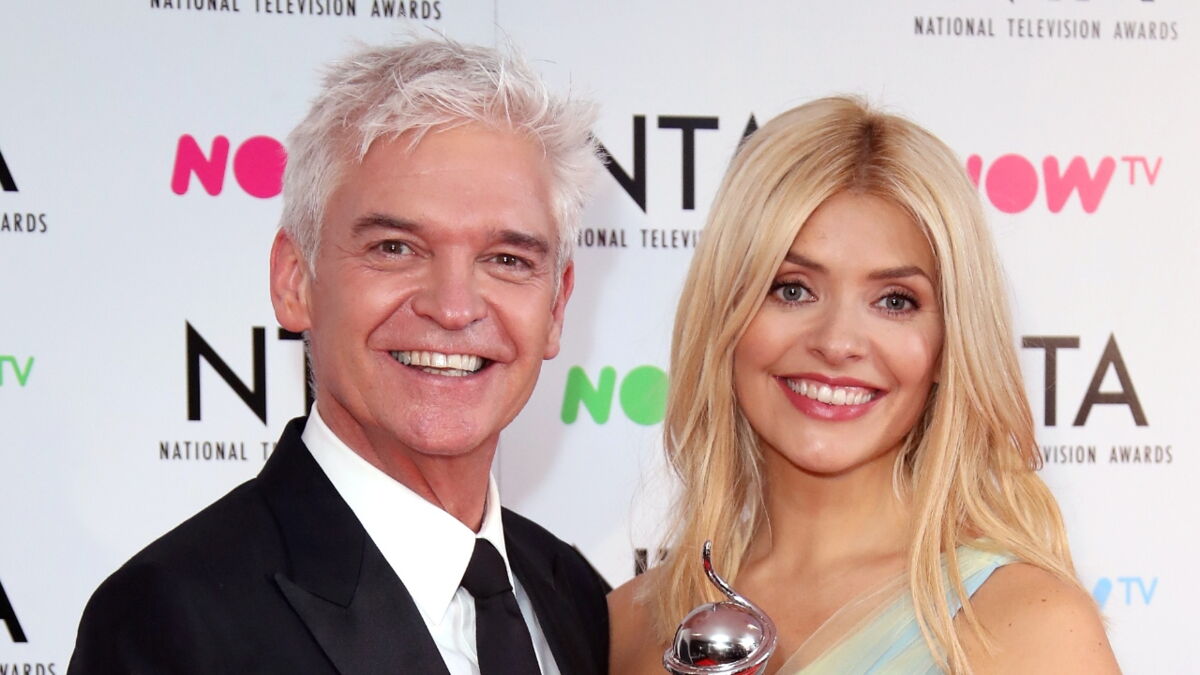 Phillip Schofield's lover allegedly confessed his feelings in public at ...