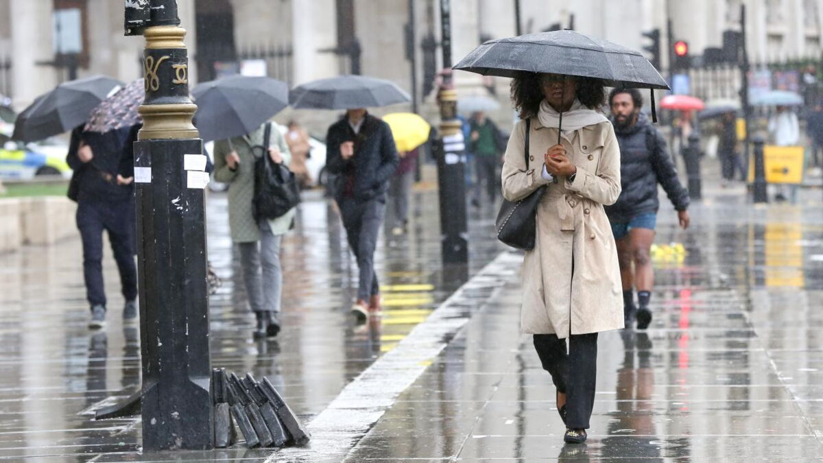 Flood warnings as heavy rain to hit several parts of the UK, here's ...