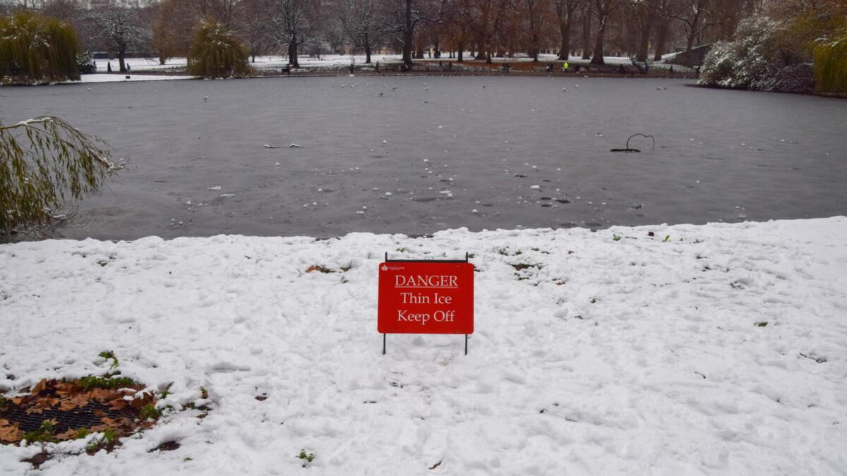 Urgent warnings issued in light of heavy snowfall in the UK: Here are ...