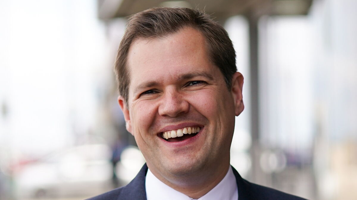 As Robert Jenrick resigns, here’s the crazy salary he earned as ...