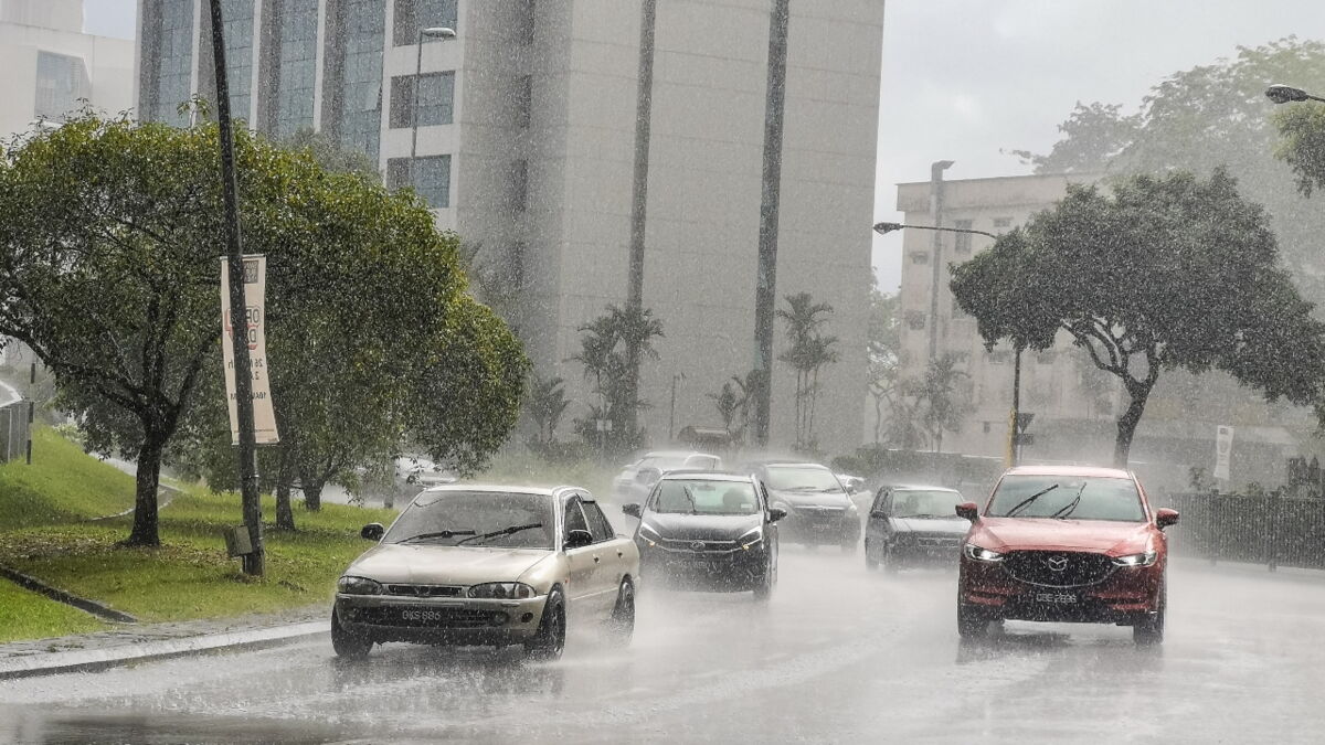 Travel chaos blasts across UK as Storm Pia hits, here’s how long the ...