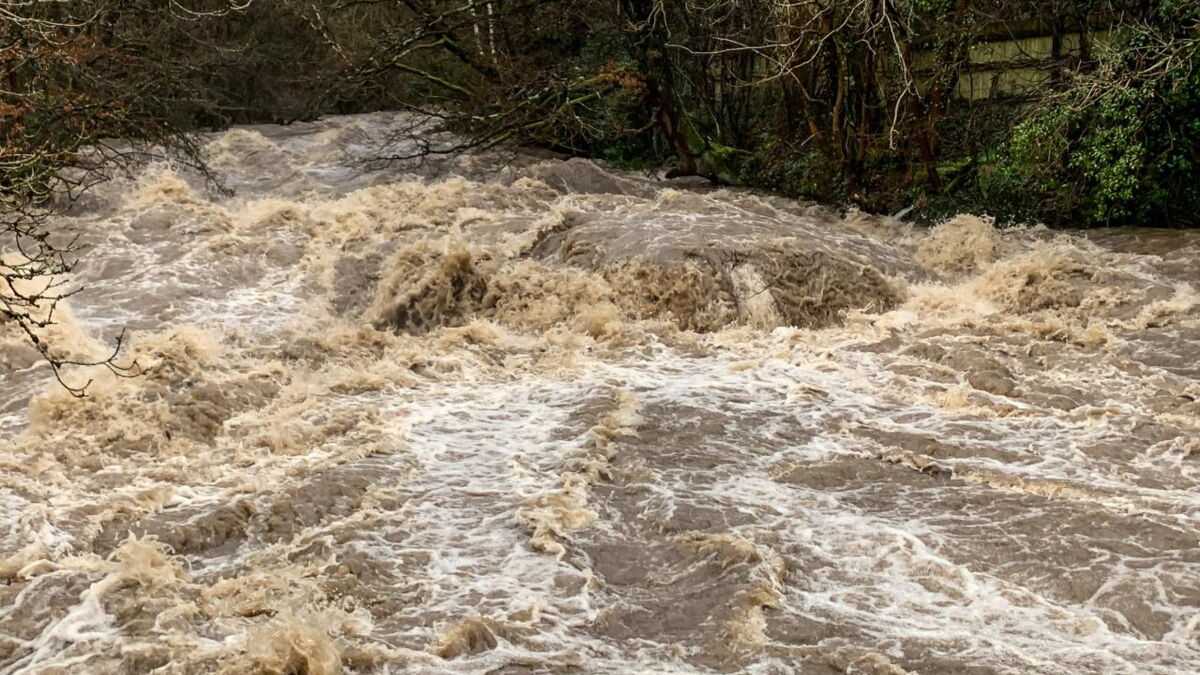 Urgent weather warning as Storm Gerrit wreaks havoc in the UK, how long ...