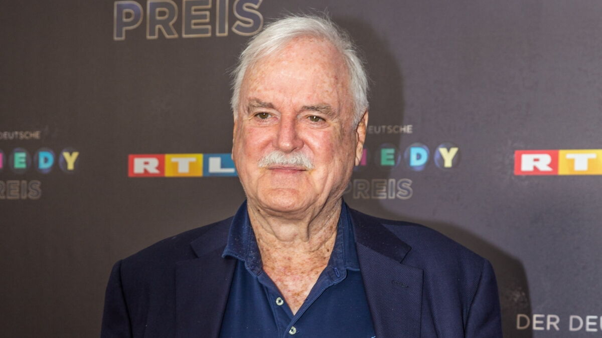 John Cleese: Did he really apologise for his controversial post about ...