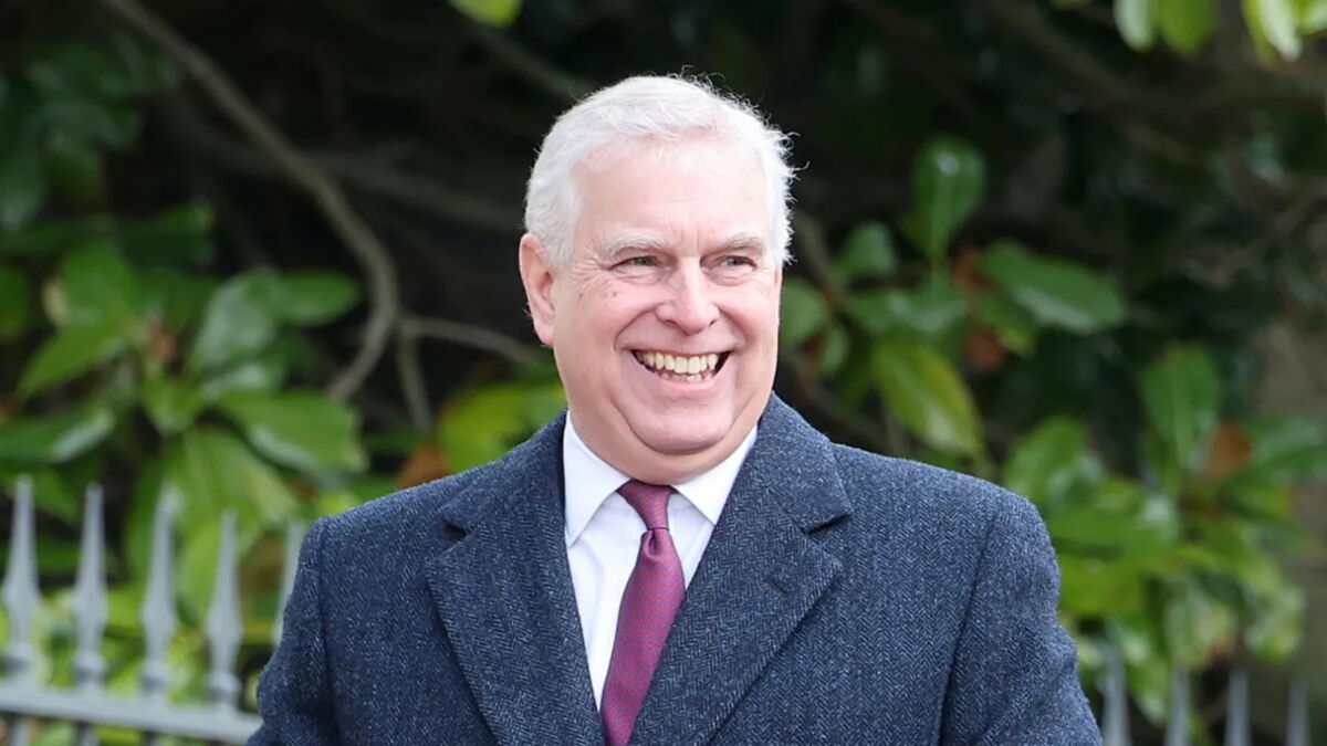 Prince Andrew’s beaming smile at St George’s Chapel triggers criticism ...
