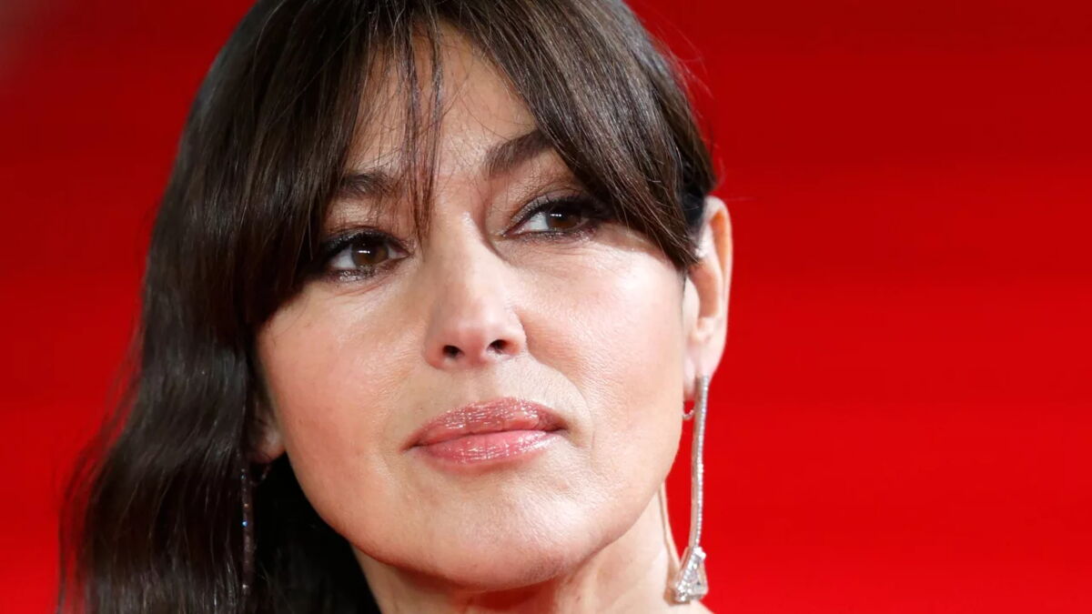Michelle Obama, Keanu Reeves, Teri Hatcher: Stars who are turning 60 in ...