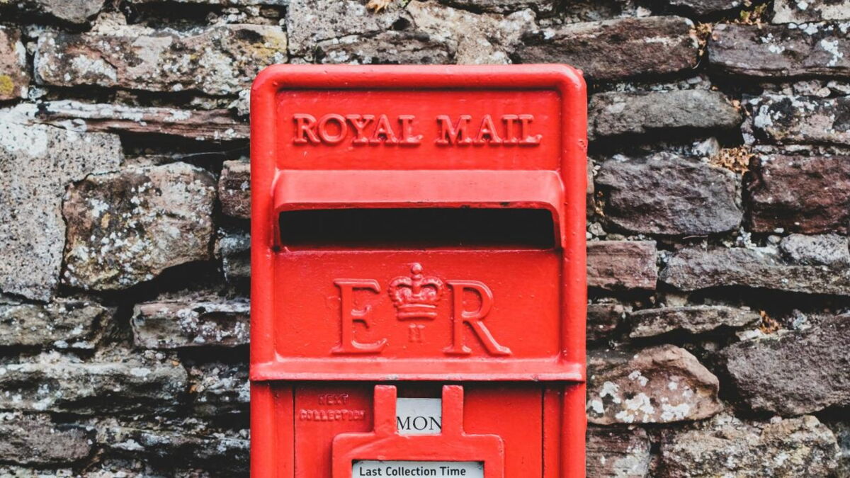 UK on alert over counterfeit stamps: Royal Mail being urged to investigate