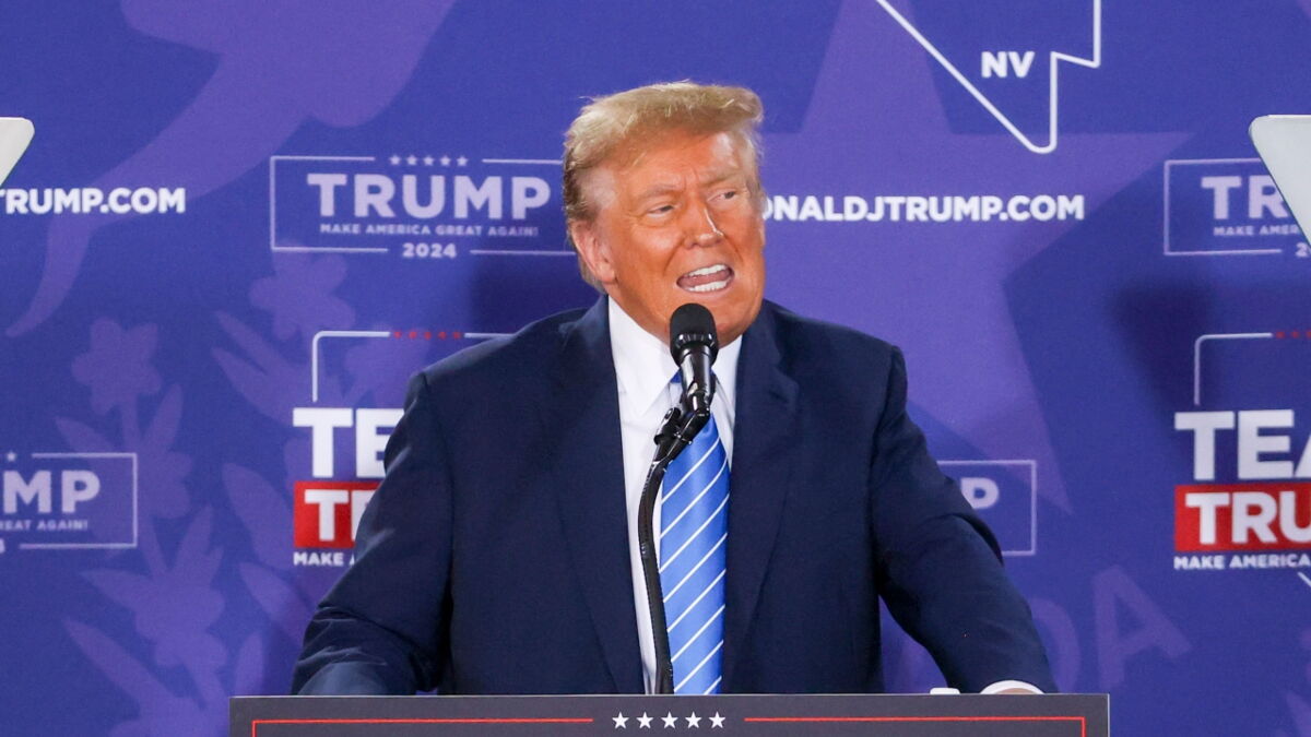 Donald Trump: Insider reveals why the former President’s hair keeps ...