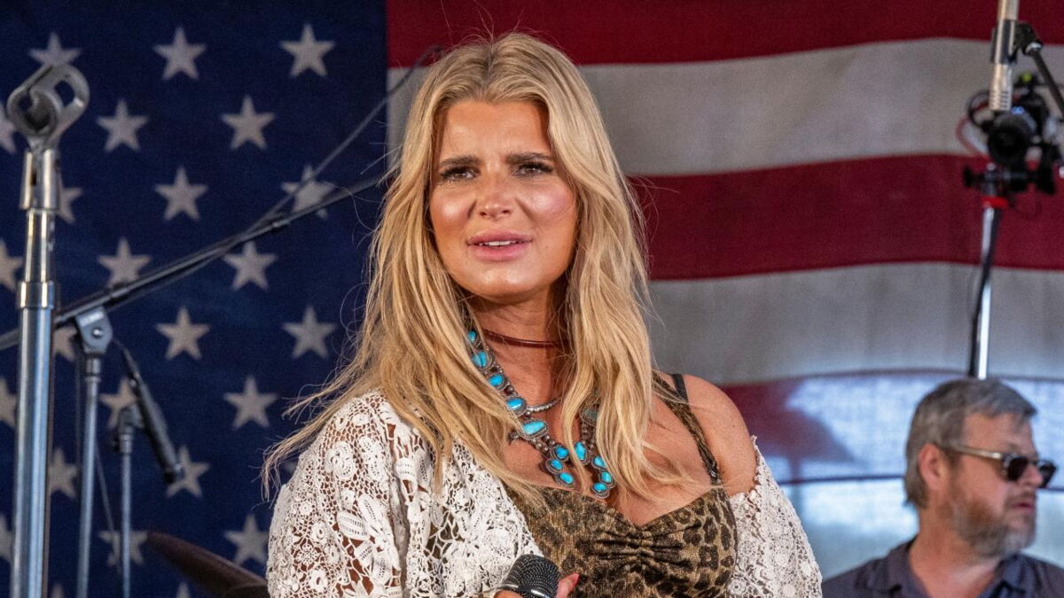 Jessica Simpson returns to television after 15 years: What is she doing ...