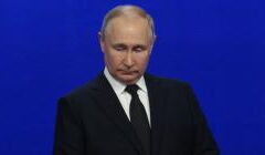 Vladimir Putin in the spotlight after recent photos due to strange ...