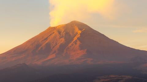 This supervolcano in Italy is in 'extremely dangerous state', new study ...