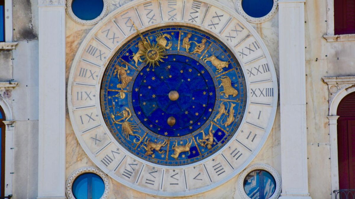 These zodiac signs together make a power couple