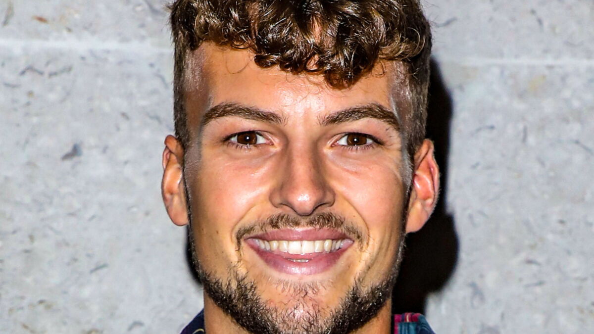 Hugo Hammond is now on Tinder and Hinge