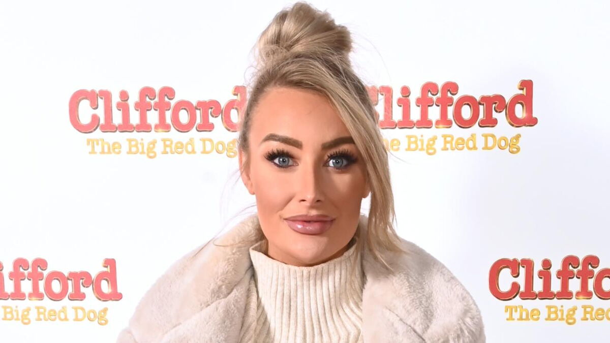 Chloe Crowhurst: Former Islander welcomes first-born in emotional ...