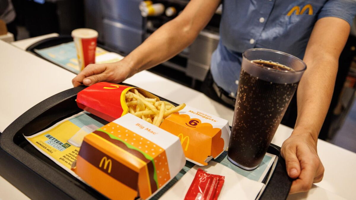 McDonald's is bringing back their iconic Chicken Big Mac and fans have ...
