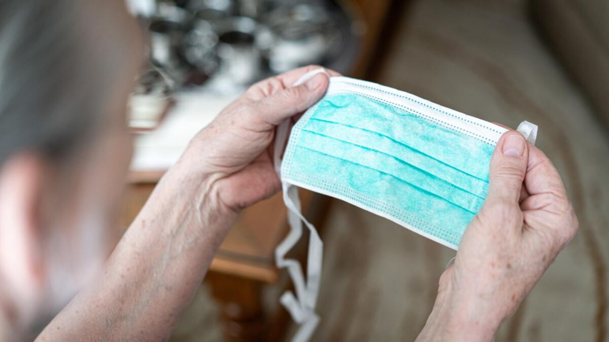 'Tripledemic' sparks calls to bring back face masks: Here's everything ...