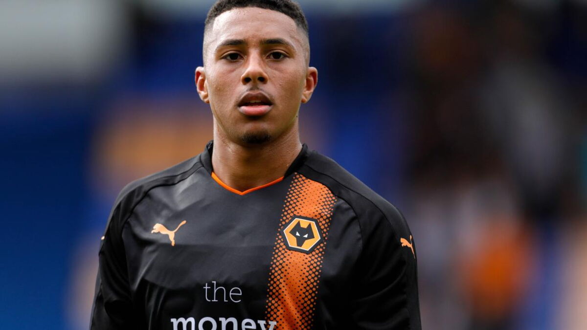 Mummy’s boy Aaron Simpson is all set to enter Love Island