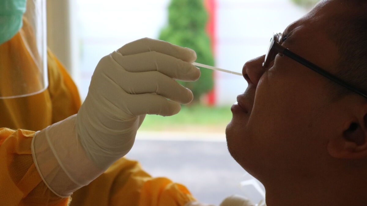 Man gets rare brain injury from COVID test