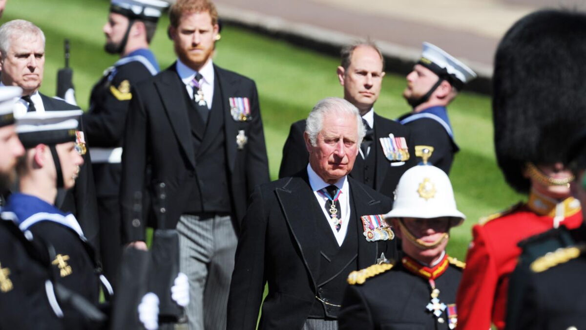 Prince Harry met with his father secretly during UK trip, claims insider