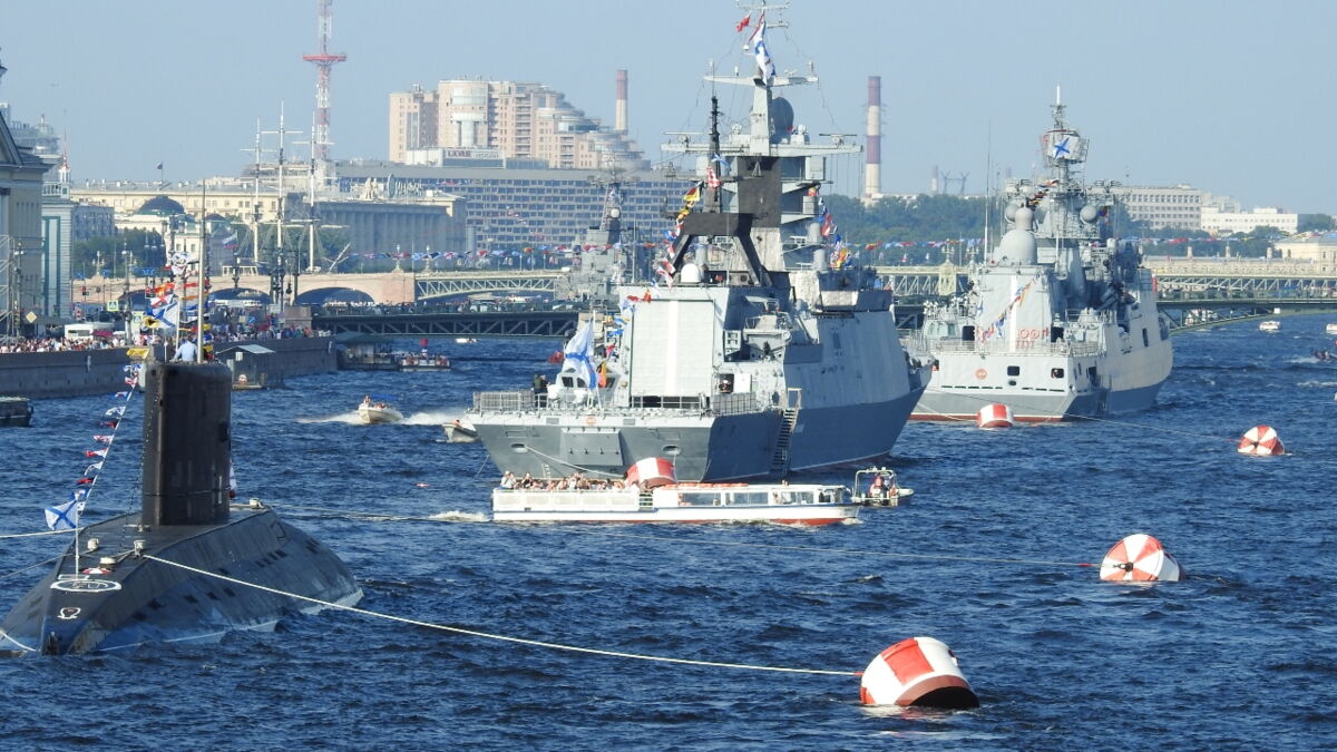 Russian submarine with nuclear 'super-weapon' resurfaces, here's what ...