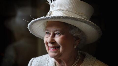 Queen Elizabeth II's most iconic looks throughout her 70 years on the ...