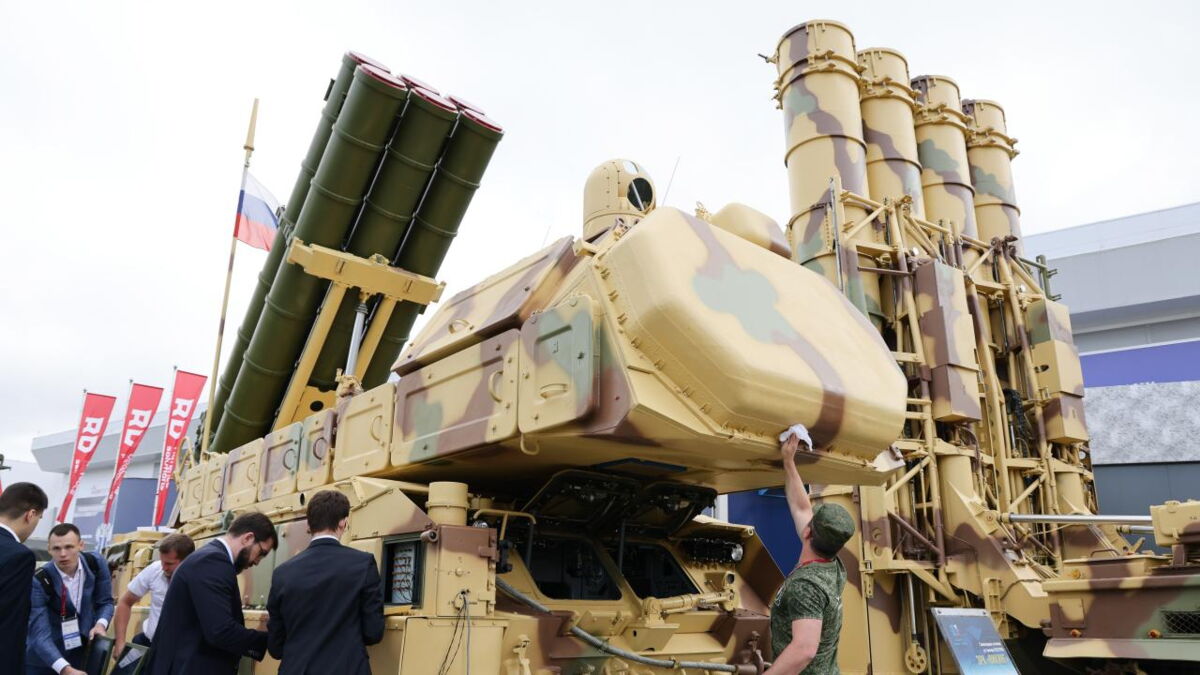 Russian state TV host claims their hypersonic missiles can reach London ...