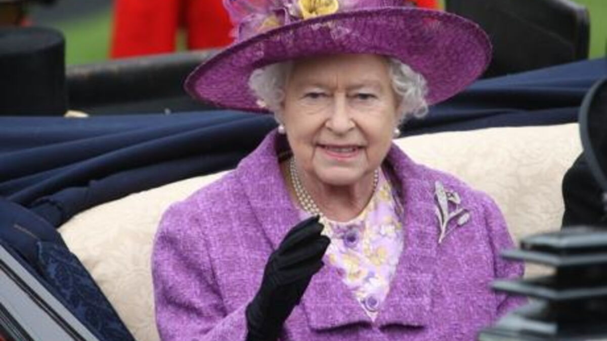 Elizabeth II d’Angleterre et Beatrix Ie des Pays-Bas : quand les reines ...