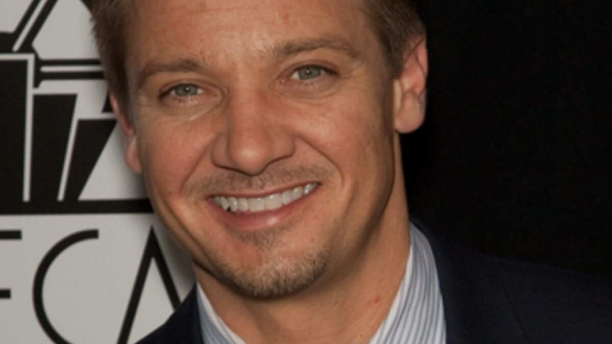 Jeremy Renner : Attendu à Deauville, il remplace Matt Damon dans Jason ...