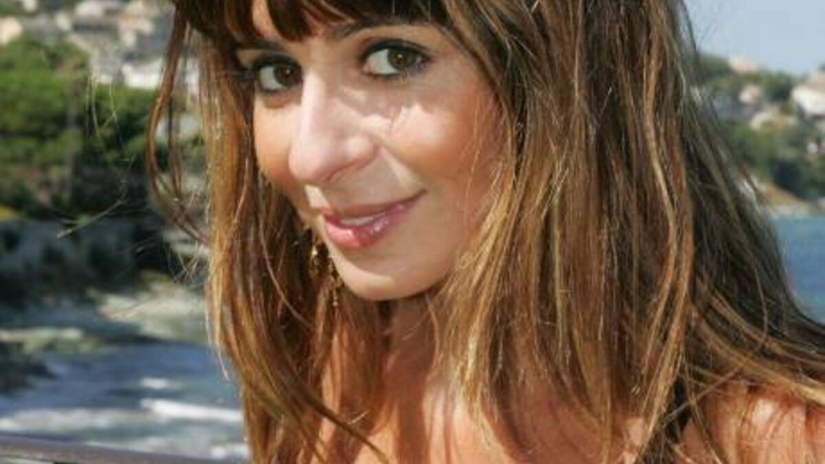Julie Zenatti parle de son nouvel album Plus de diva