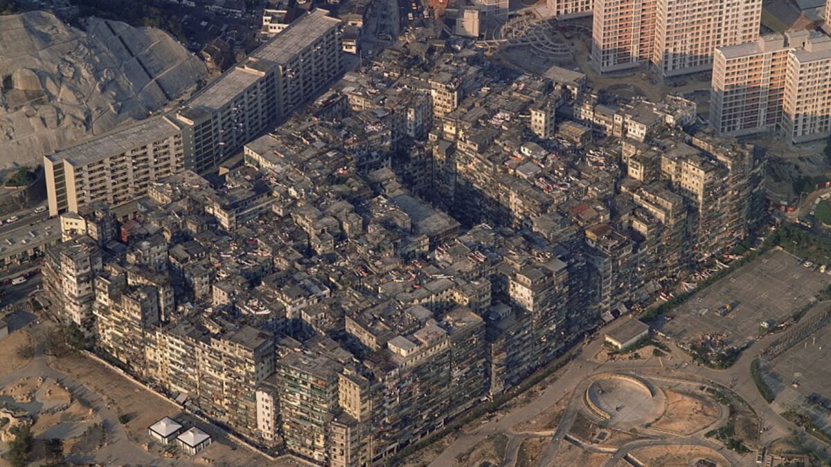 Kowloon Walled City : l'ancienne Citadelle sans lois et la plus dense ...