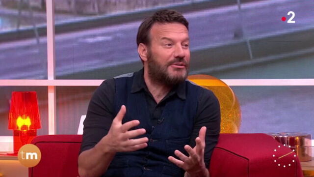 "Je lui ai mordu la langue" : Cécile Bois fait une confession hilarante ...