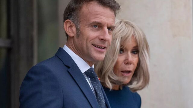 Emmanuel Macron déclare sa flamme à Brigitte pour la Saint-Valentin ...