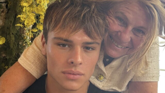 Cameron Smet : à 21 ans, le petit-fils de Johnny rend symboliquement ...