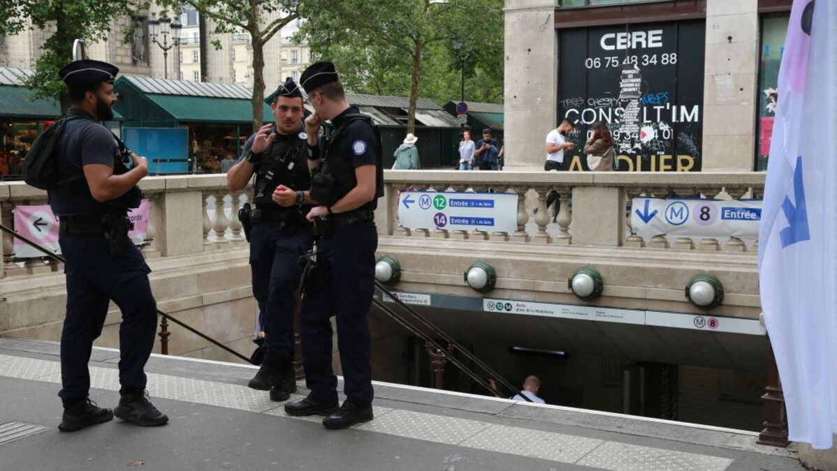 Violences à Paris : attaques au couteau et au marteau dans le métro ligne 3