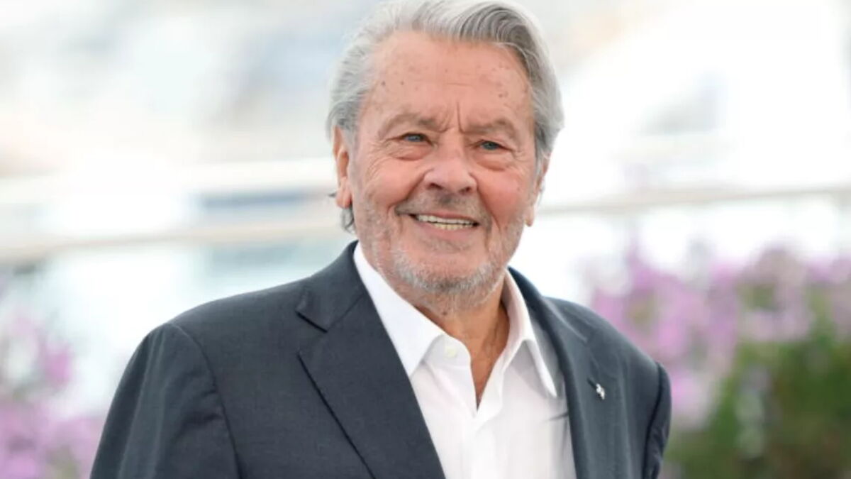 Alain Delon : l’hommage bouleversant de Véronique de Villèle, “Tu me ...
