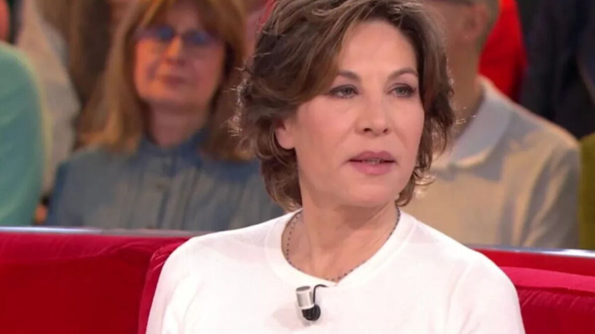 Mathilde Seigner célèbre le talent musical de son fils loin des projecteurs