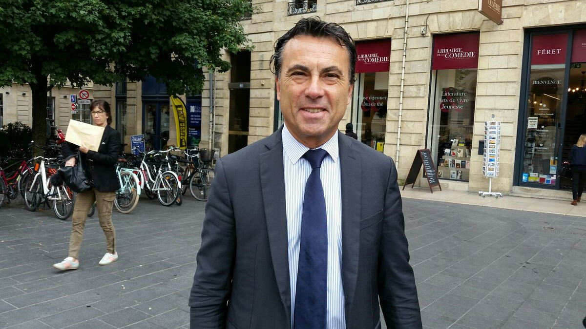 Arcachon : insultes du maire Yves Foulon, enquête et tollé politique