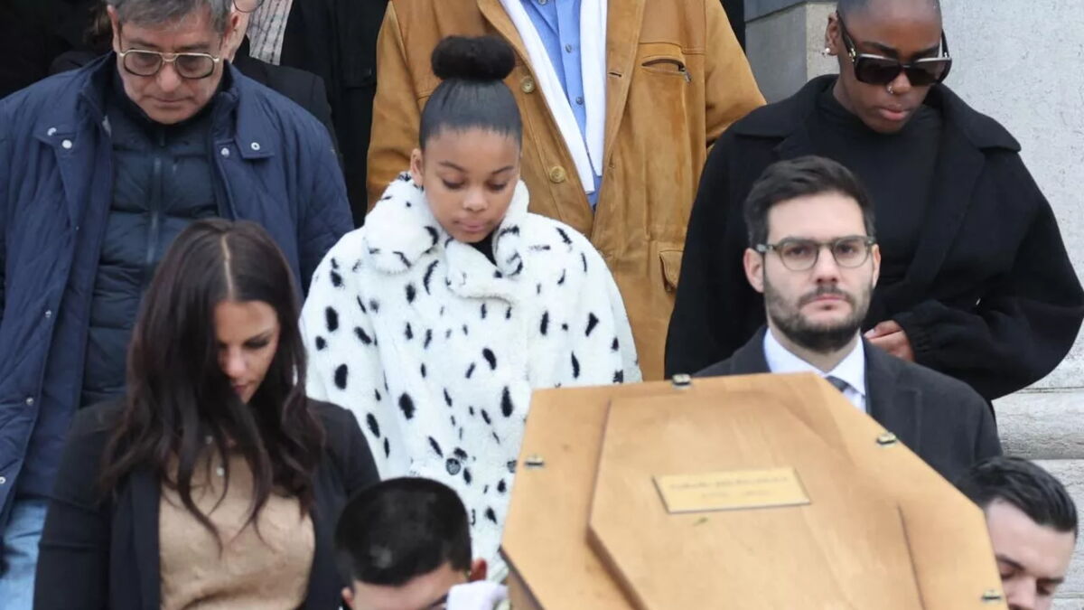 Obsèques d’Isabelle Mergault : l’hommage de sa fille adoptive Maya ...
