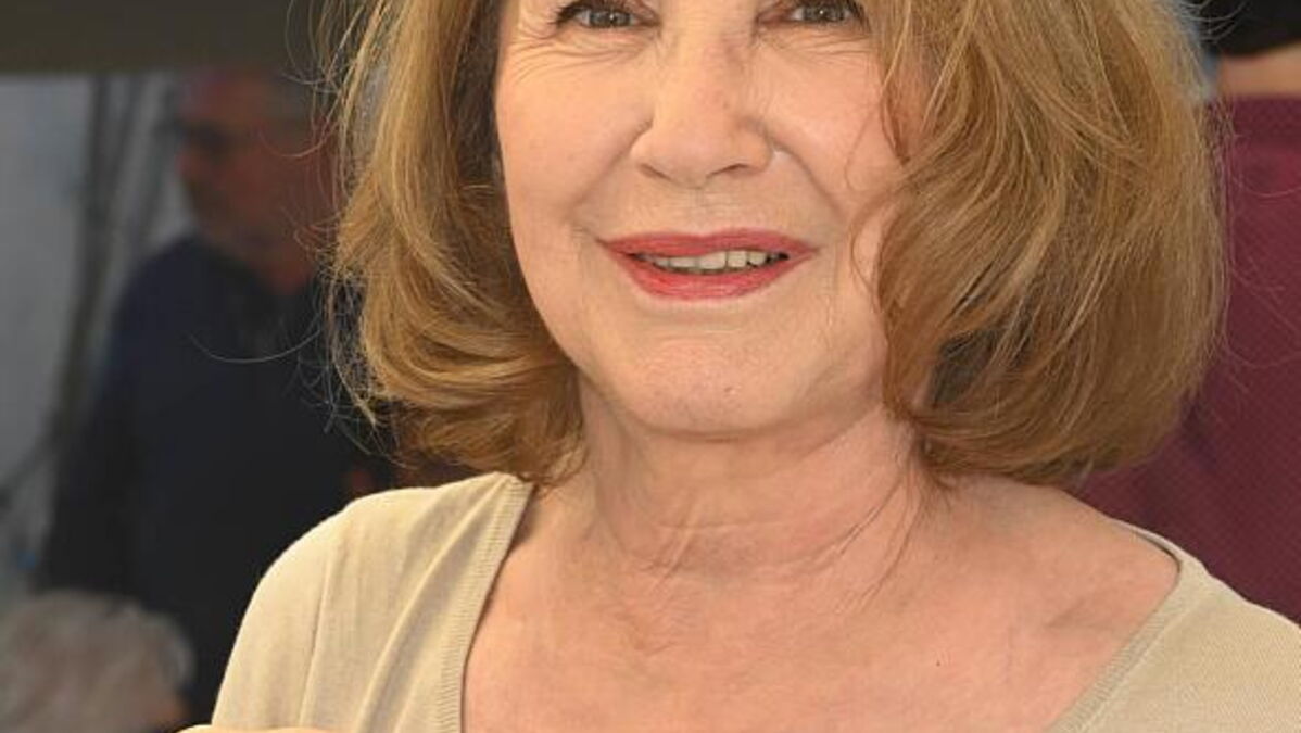 Laeticia Hallyday et Laura Smet : le décès de Nathalie Baye change-t-il ...