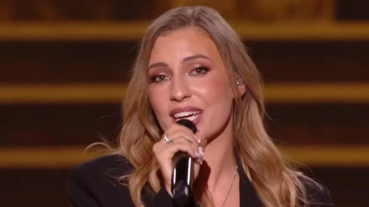 Star Academy : Léa Doffey monte sur scène malgré le deuil et touche ses ...
