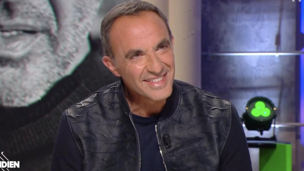 Nikos Aliagas : le parcours inspirant d’un fils de tailleur devenu ...