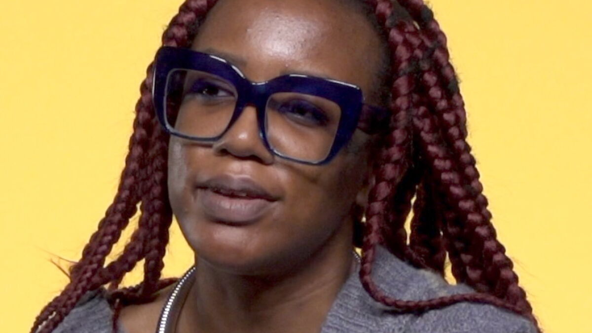 "Il manque des pièces" : Noëlle née sous X, son combat pour découvrir l ...