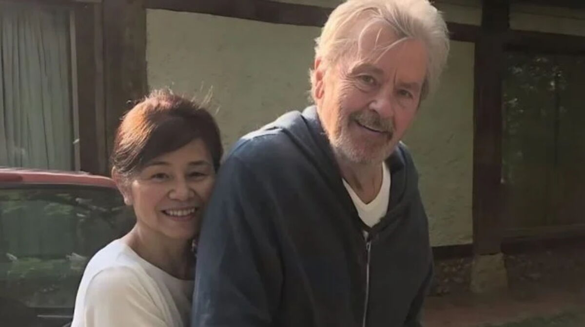 Violente dispute chez Alain Delon : la police intervient, Hiromi, sa "dame de compagnie ...