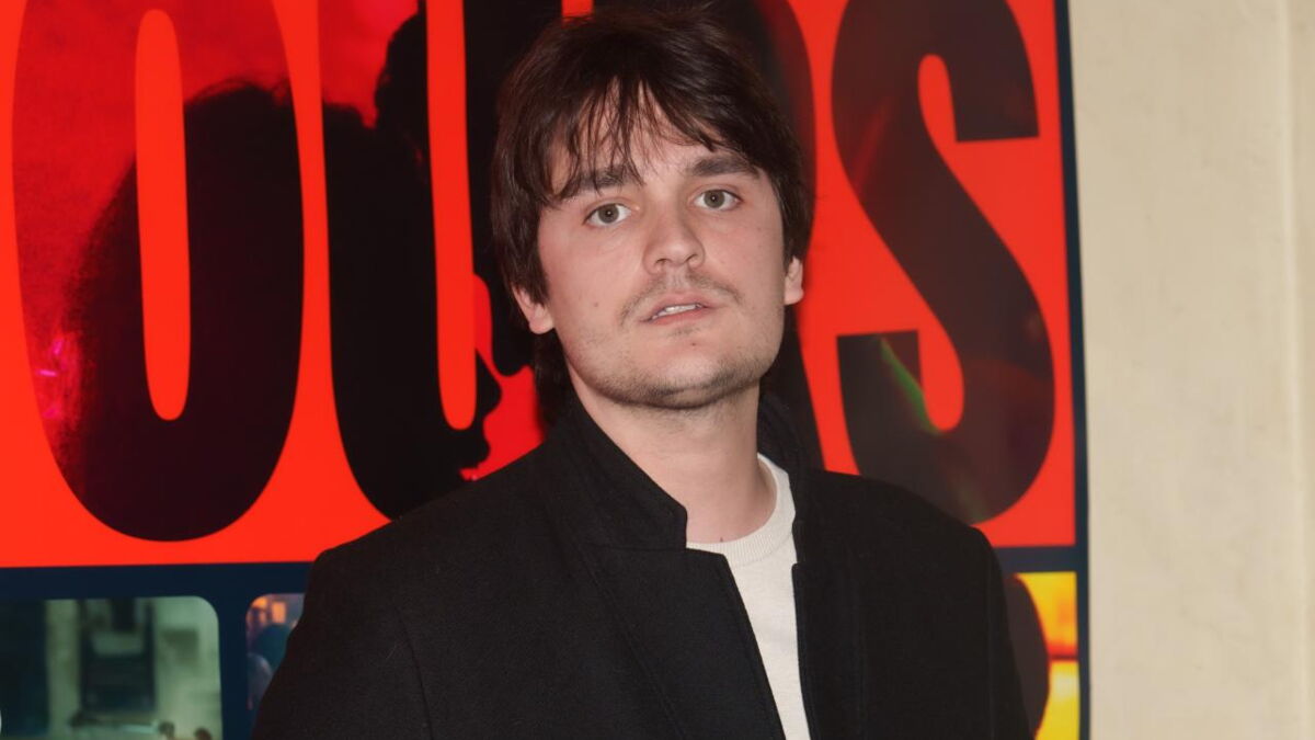 Héritage d'Alain Delon : Alain-Fabien Delon poursuit son frère Anthony ...