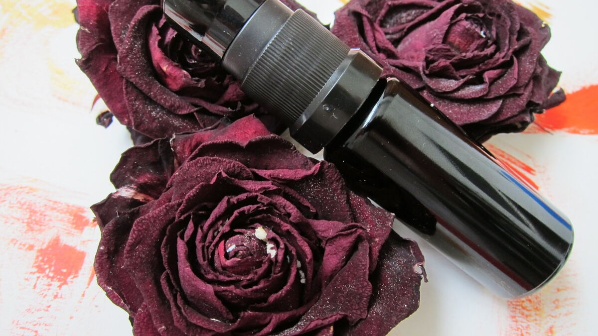 L’hydrolat, c’est quoi ? Définition, fabrication, utilisation