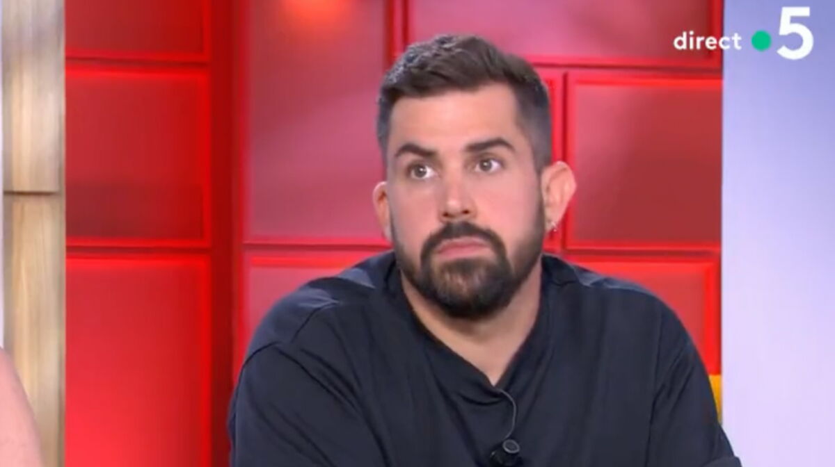 Artus métamorphosé dans C à vous : "on le reconnaît vraiment plus ...