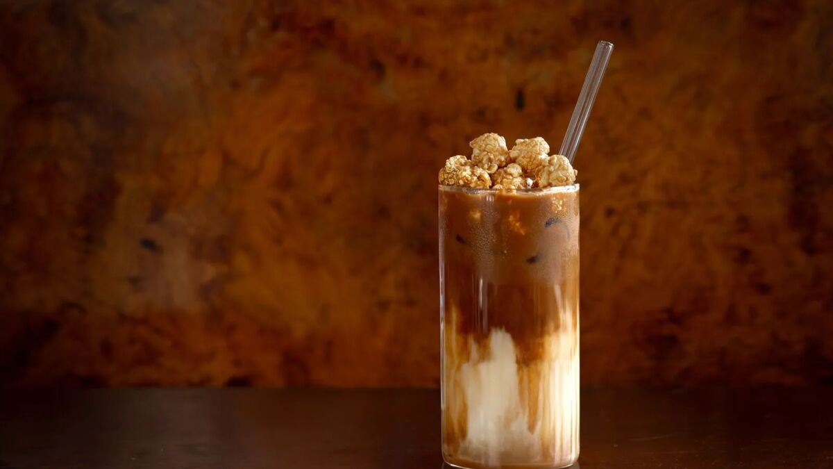 Latte popcorn : la nouvelle obsession café à tester sans plus tarder