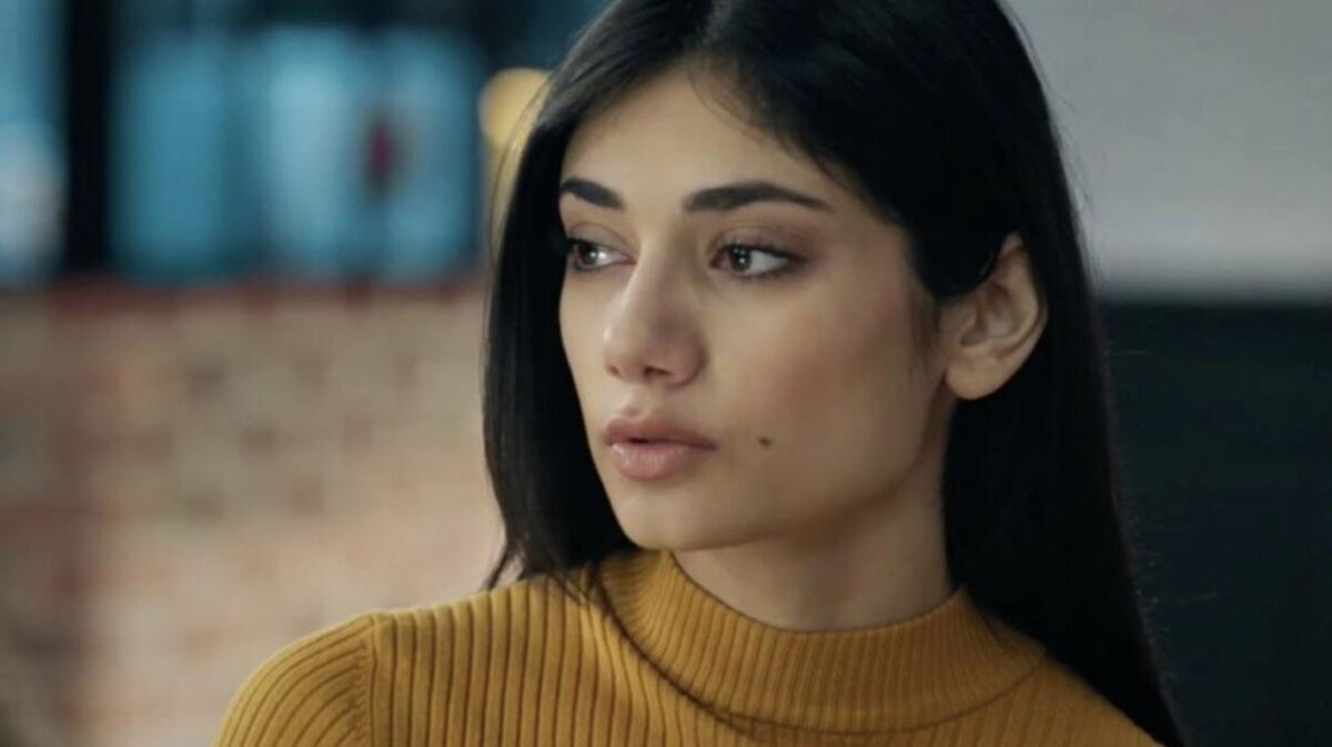 Elisa Ezzedine alias Camille : l’actrice de Demain nous appartient est ...