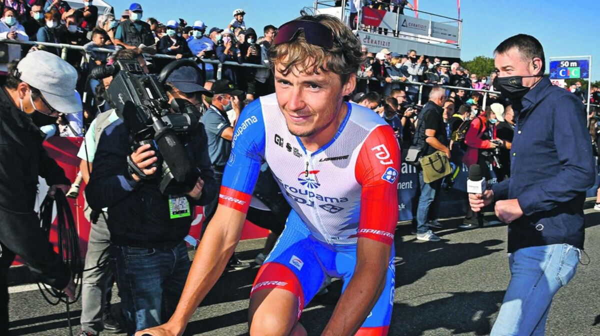 Valentin Madouas (JO Paris 2024) : qui est la copine du cycliste français