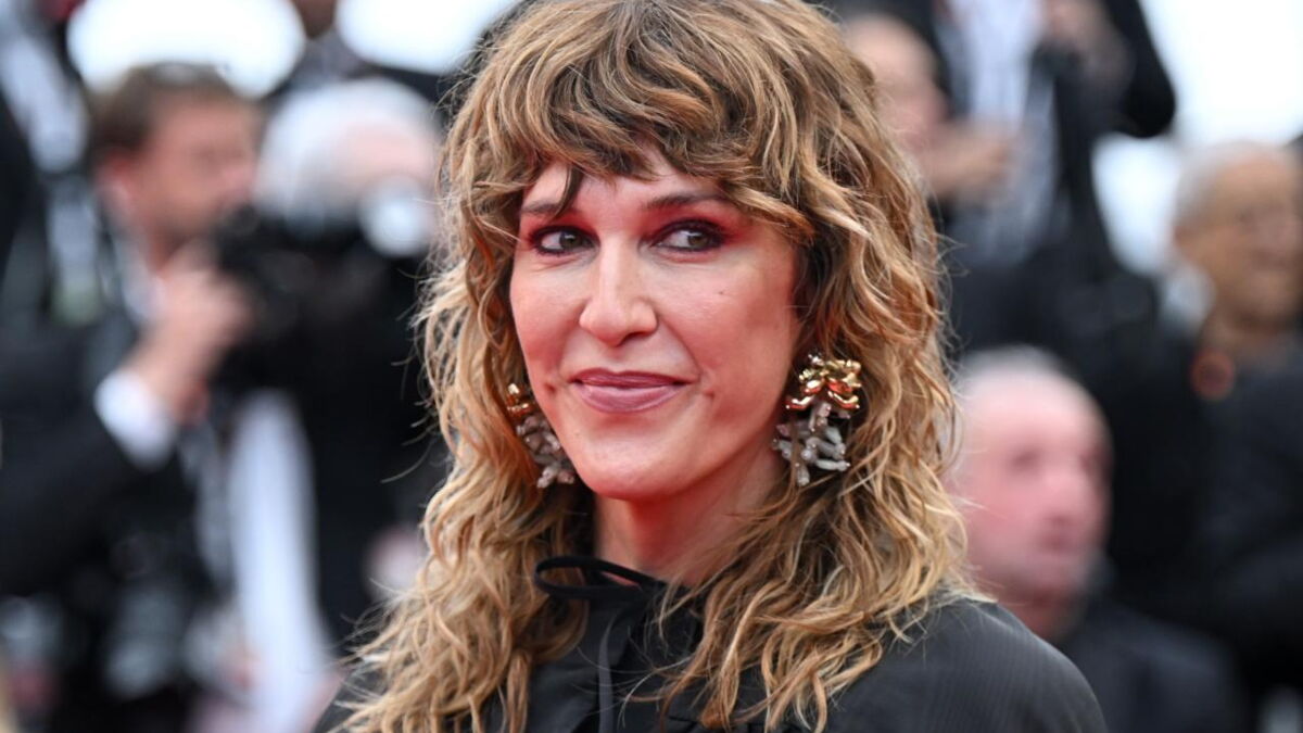 "On ne fait pas son deuil" : Daphné Bürki se livre sur la mort de son compagnon, David Hache, à ...